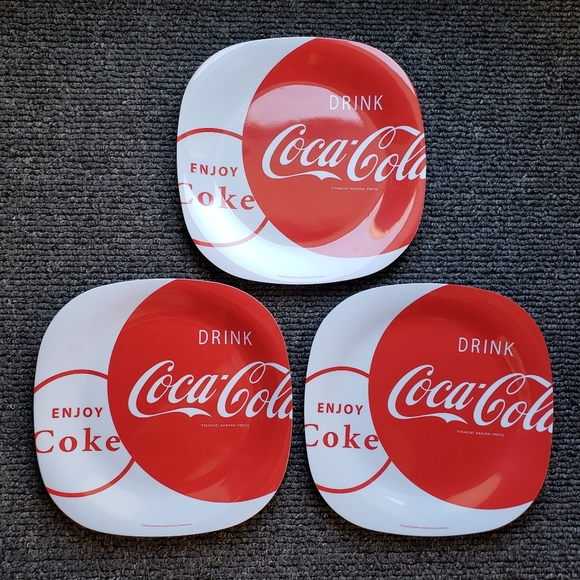 Coca Cola | Dining | Set Of 3 Coca Cola Large Plastic Plates Dishes By ...